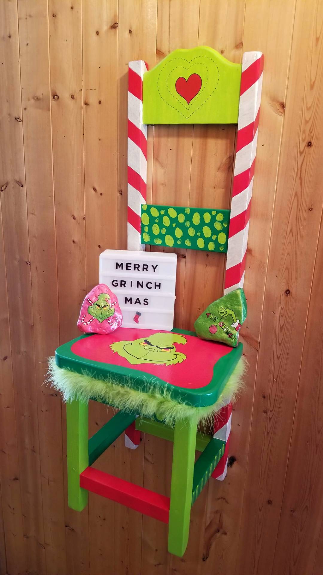 Grinchy Holiday Chair | Raffle Creator