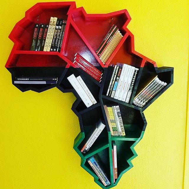 Custom Themed Bookshelf Raffle Giveaway | Raffle Creator