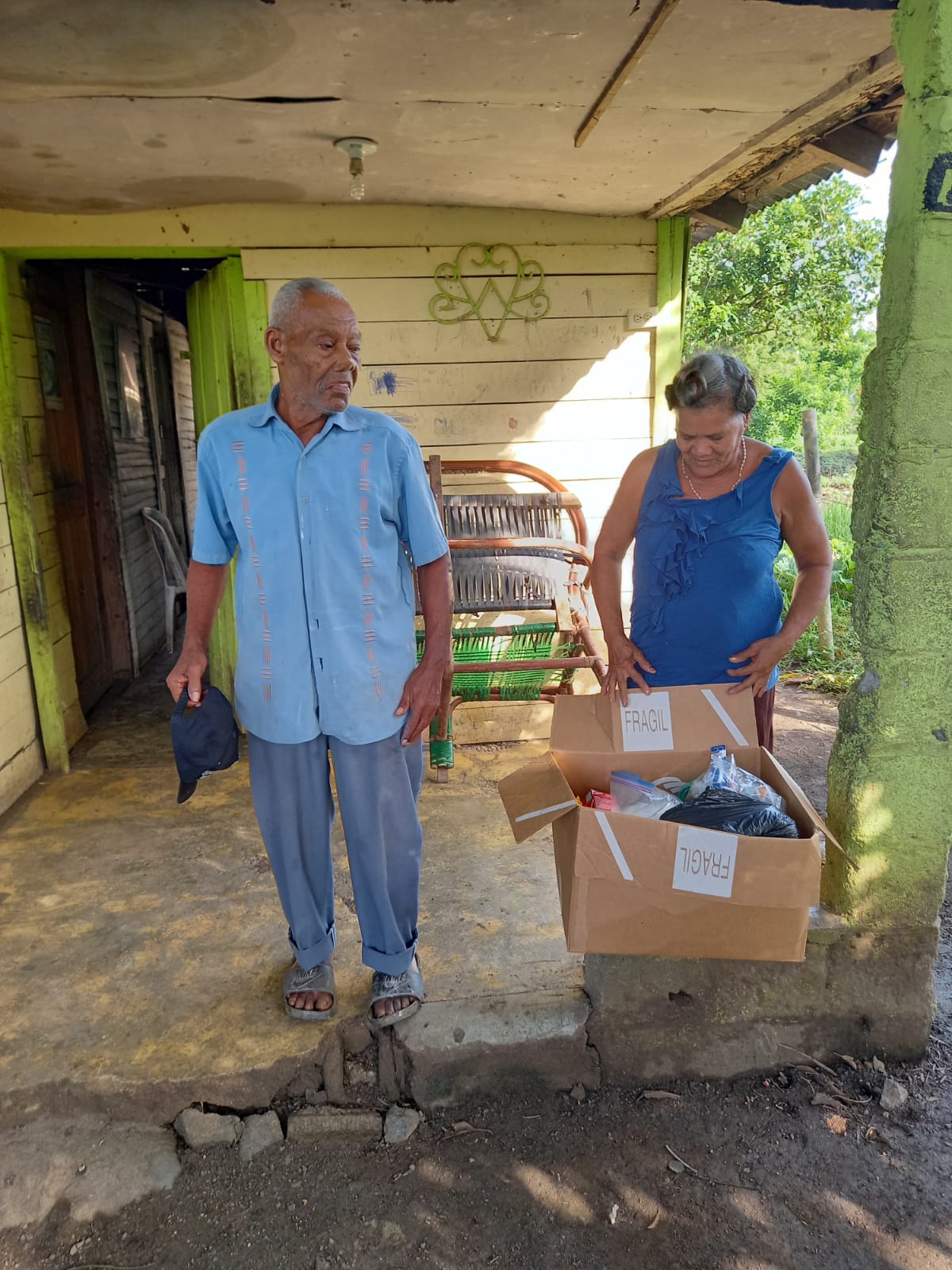 Help poor people in Dominican Republic and win a family Photo Session ...