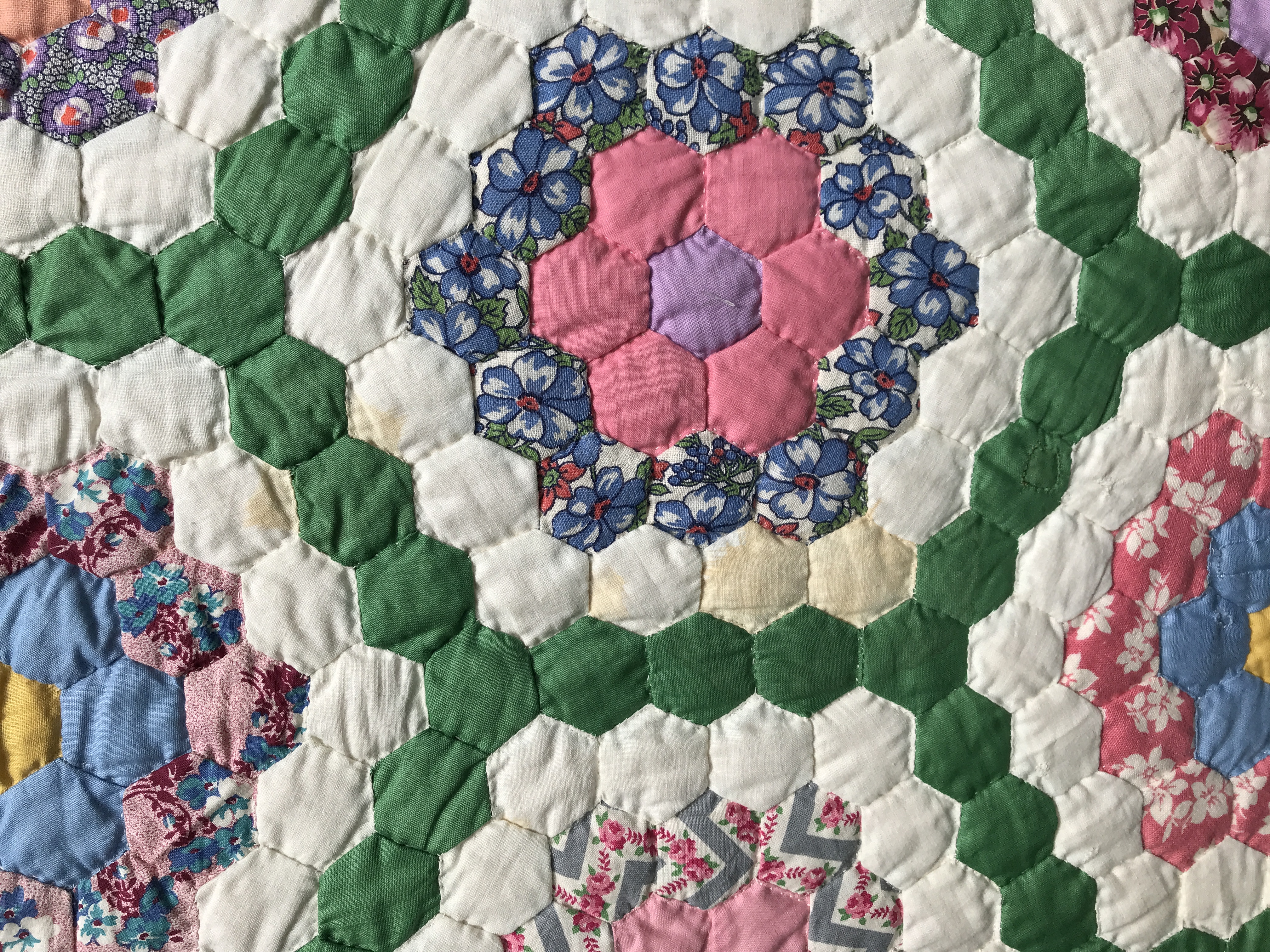 Gorgeous Vintage Quilt Raffle | Raffle Creator
