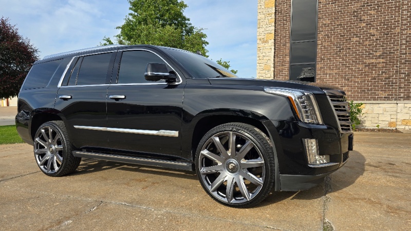 Escalade Platinum on 26-inch Forgiato wheels | Raffle Creator