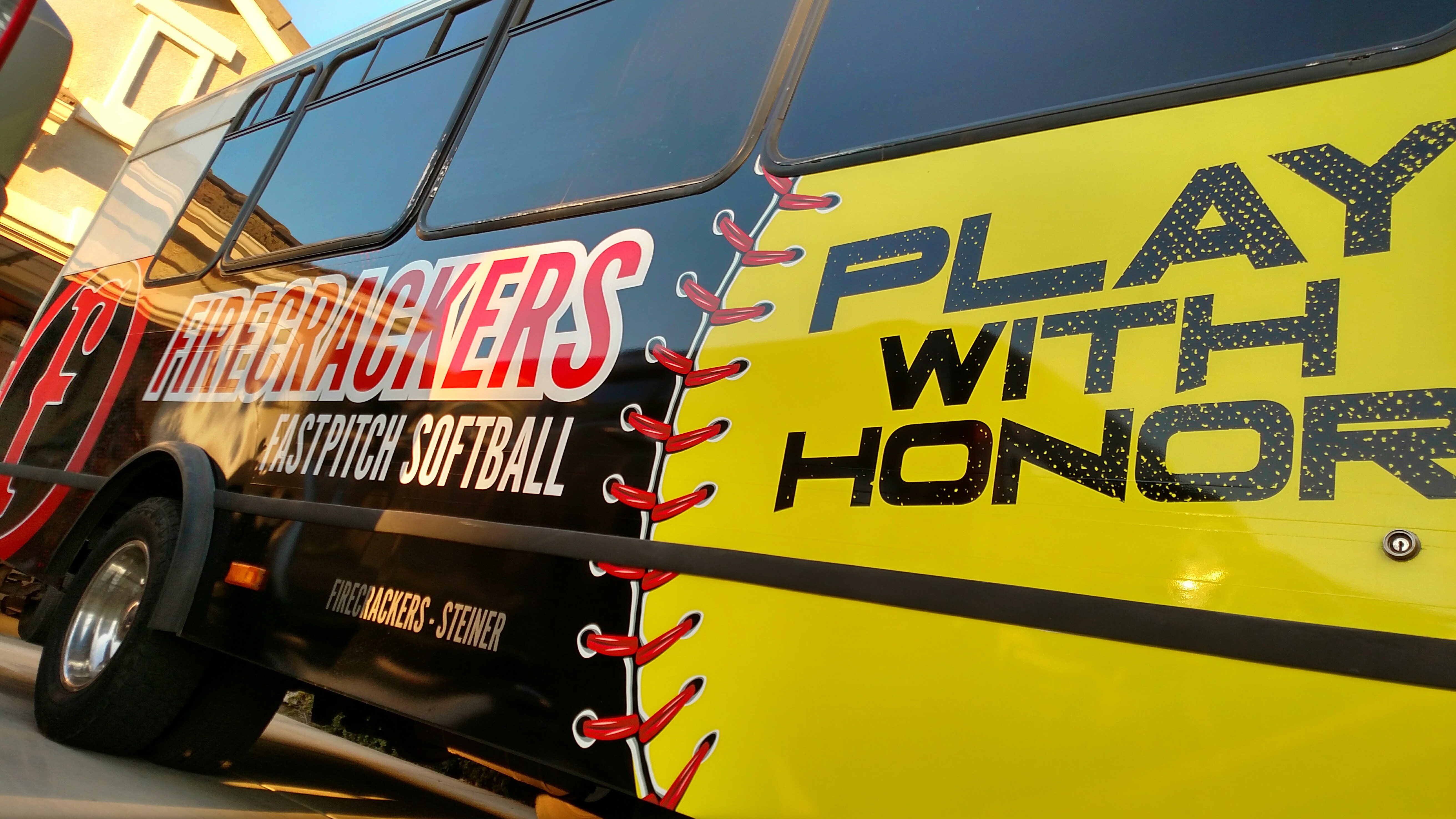 "FIRECRACKERS TEAM BUS GIVEAWAY" | Raffle Creator