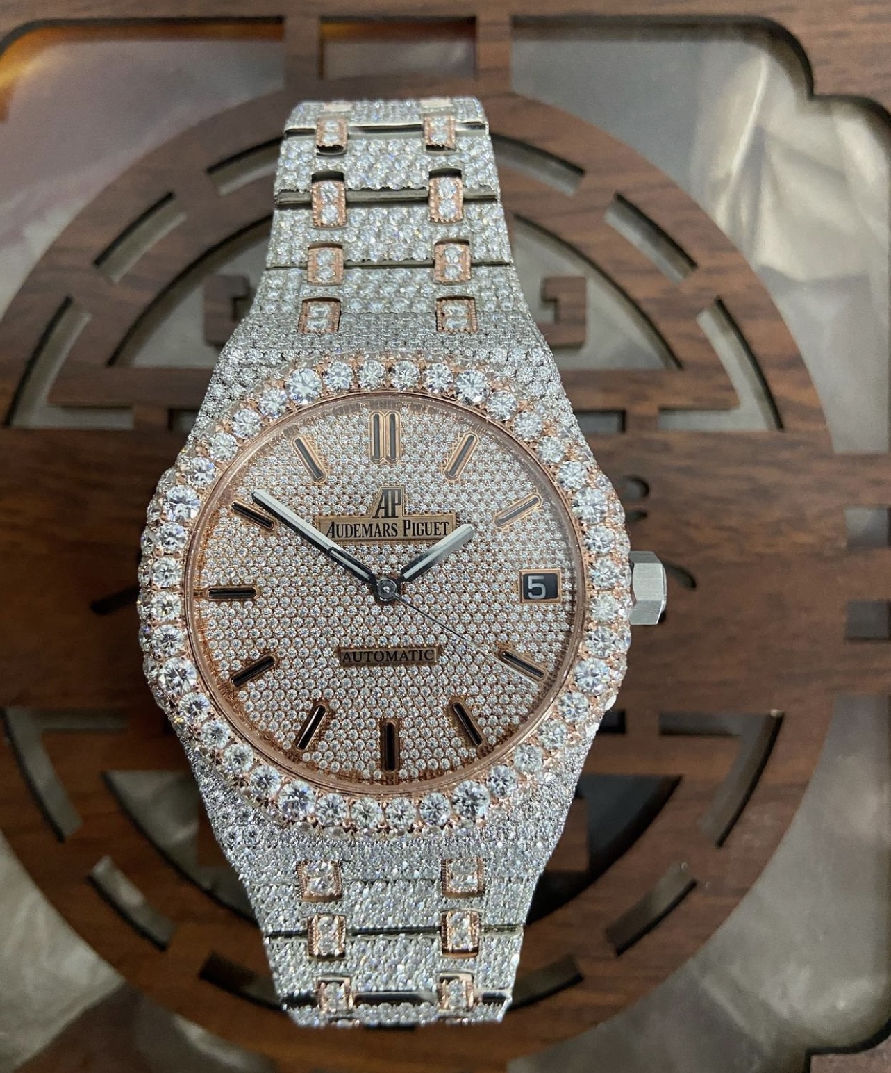 1st Annual Watch Giveaway | Raffle Creator