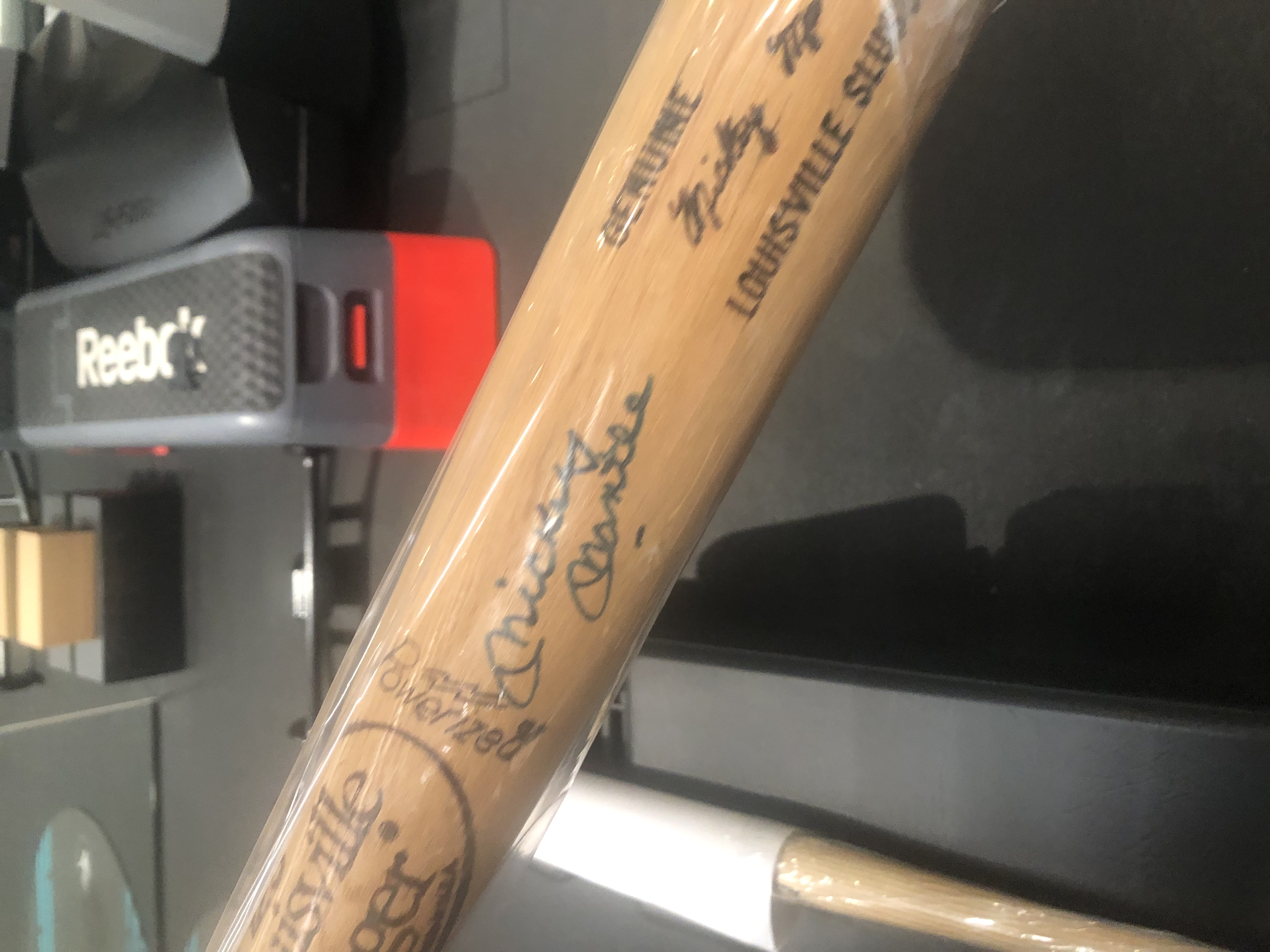 Mickey Mantle Baseball Bat Signed | Raffle Creator